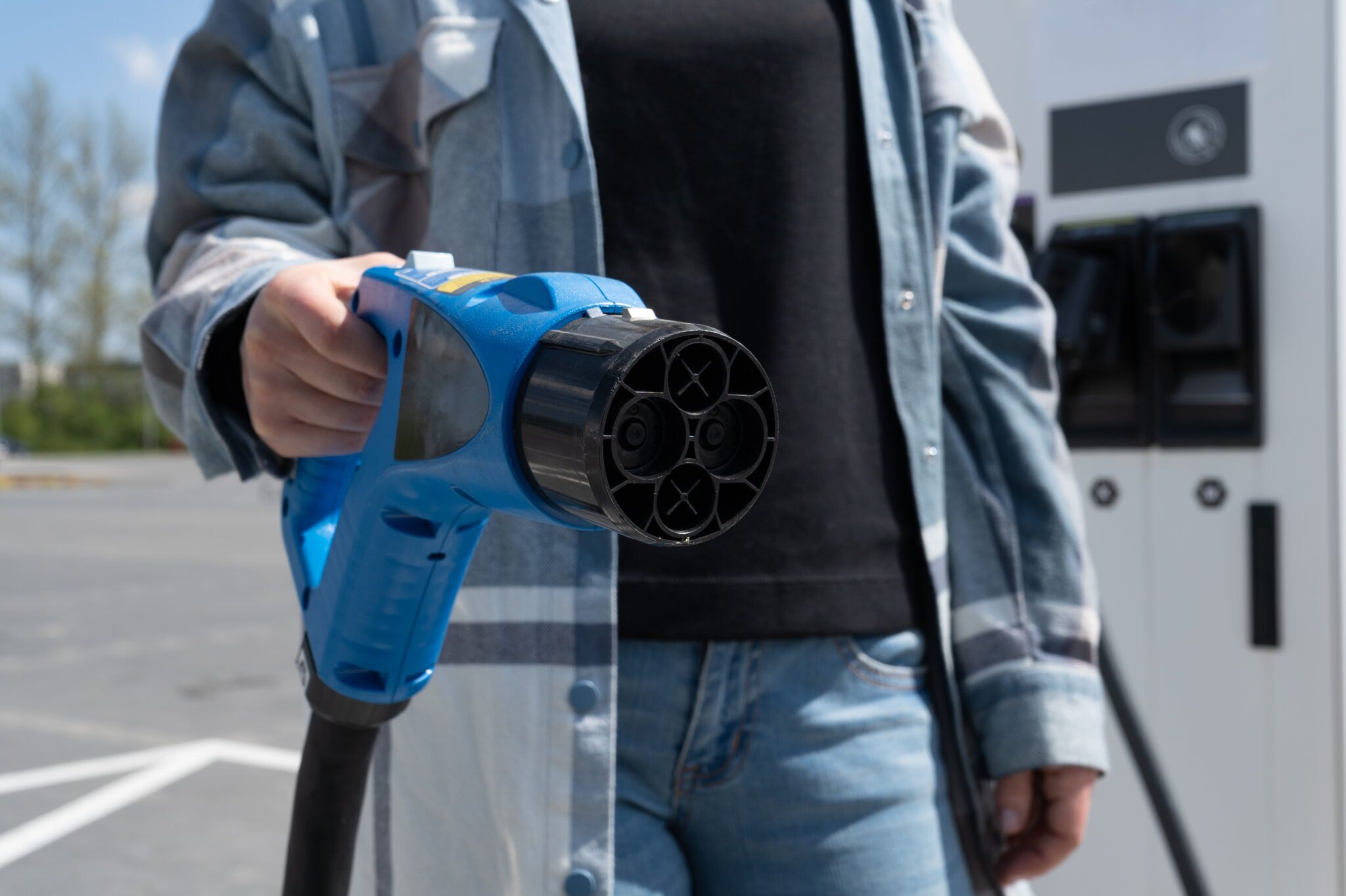 CHAdeMO to CCS Adapter: Seamless Charging Solution for CCS Vehicles at ...